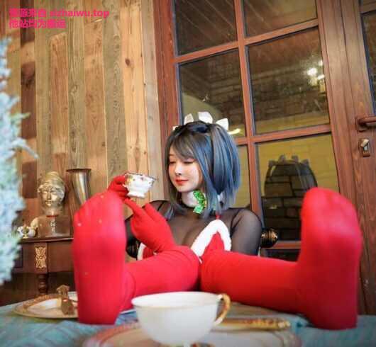 病娇咩咩酱 圣诞 写真2020-[98P-1V-2.38GB]-死宅屋